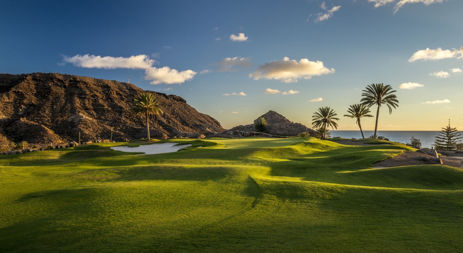 Worldwide source of inspiration for golf holidays - Golfhotels.com